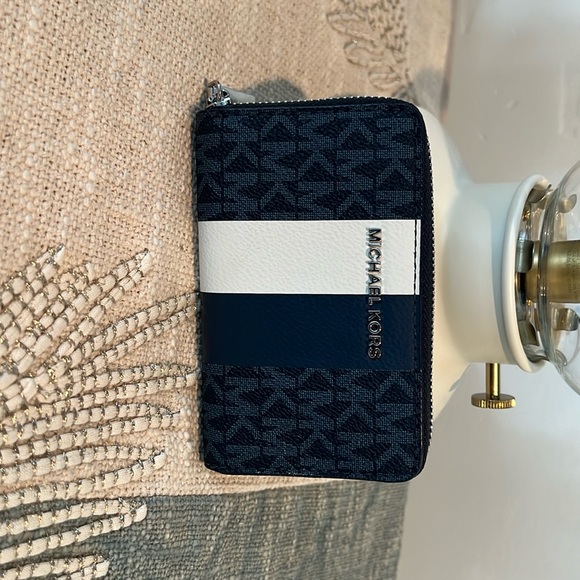 MICHAEL Michael Kors | Bags | Micheal Kors Small Wallet | Poshmark